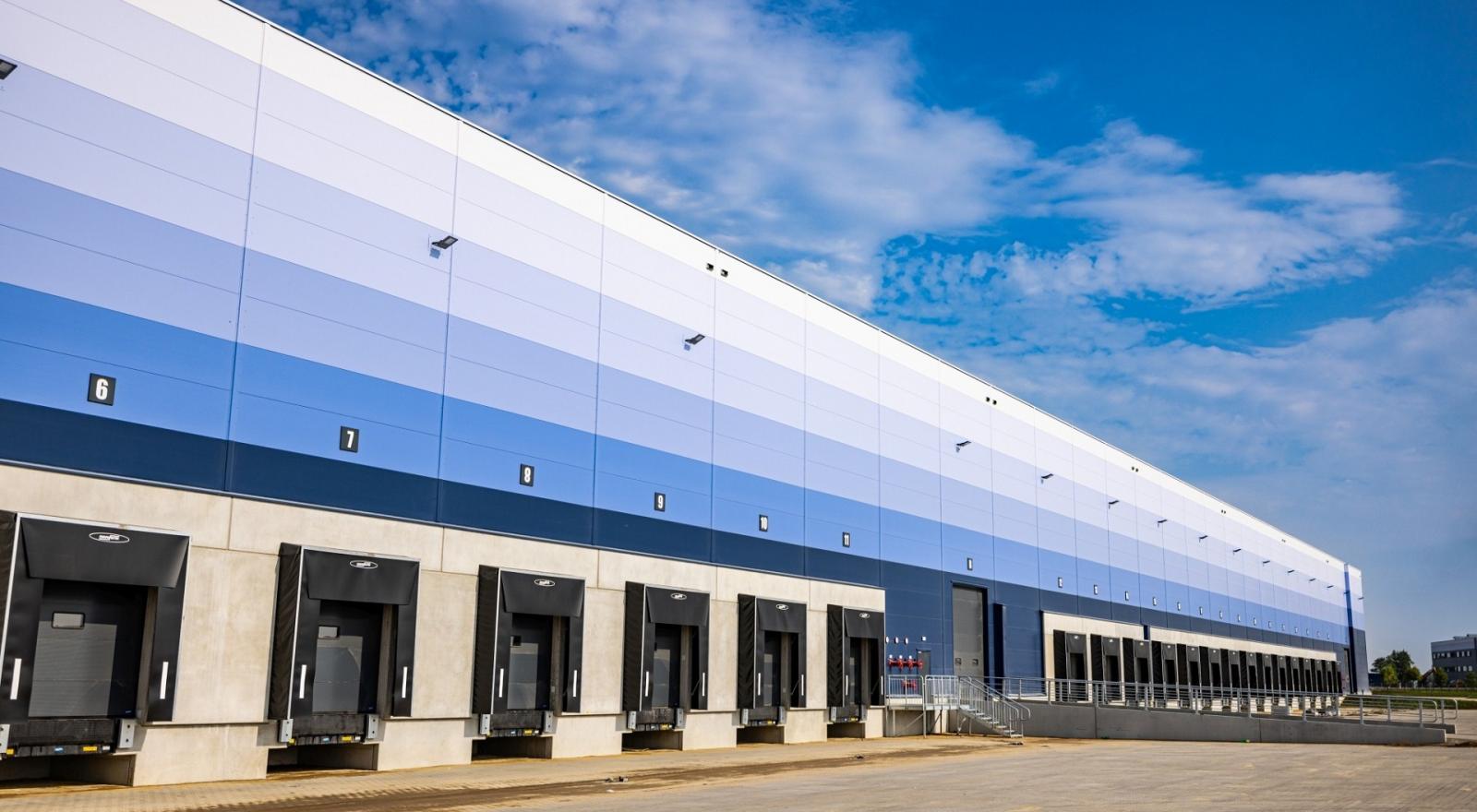 Shein - online clothing store famous for its low prices and promotions ...